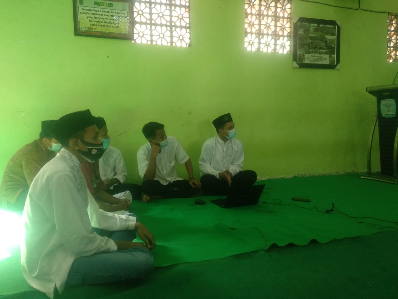 Berbagi Takjil, Berbuka Puasa Bersama sebagai Implementasi dari ...